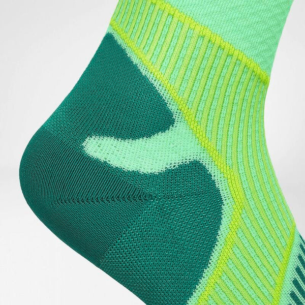 Outdoor Performance Mid Cut Socks